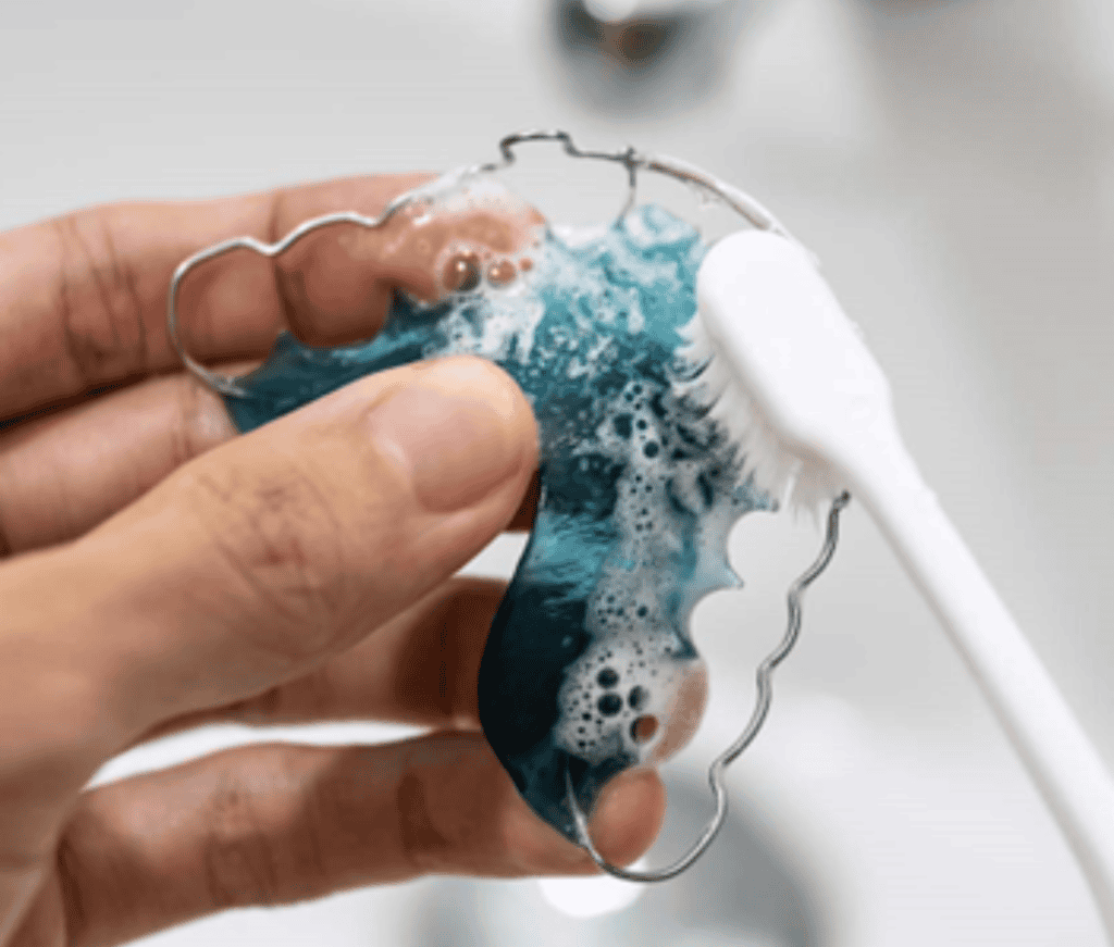 La Importancia de los Retenedores en Ortodoncia: todo lo que debes ...